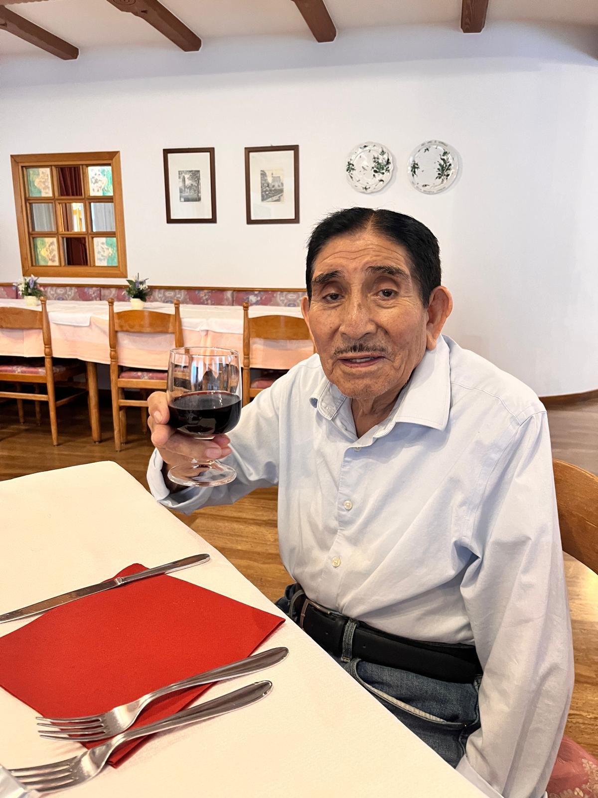 Una despedida que deja un vacío en el corazón: fallece el señor Víctor ...